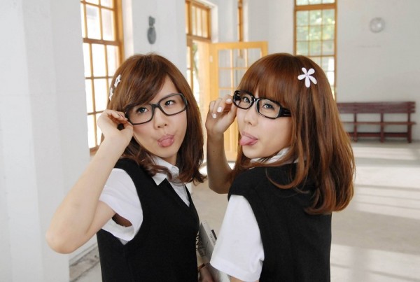 By2第二張專輯｢Twins｣ 5支MV大手筆登場 | BY2 | 大紀元