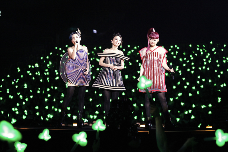 SHE高雄首場演唱會 回顧14年成長歌路 | Ella | Hebe | S.H.E | 大紀元