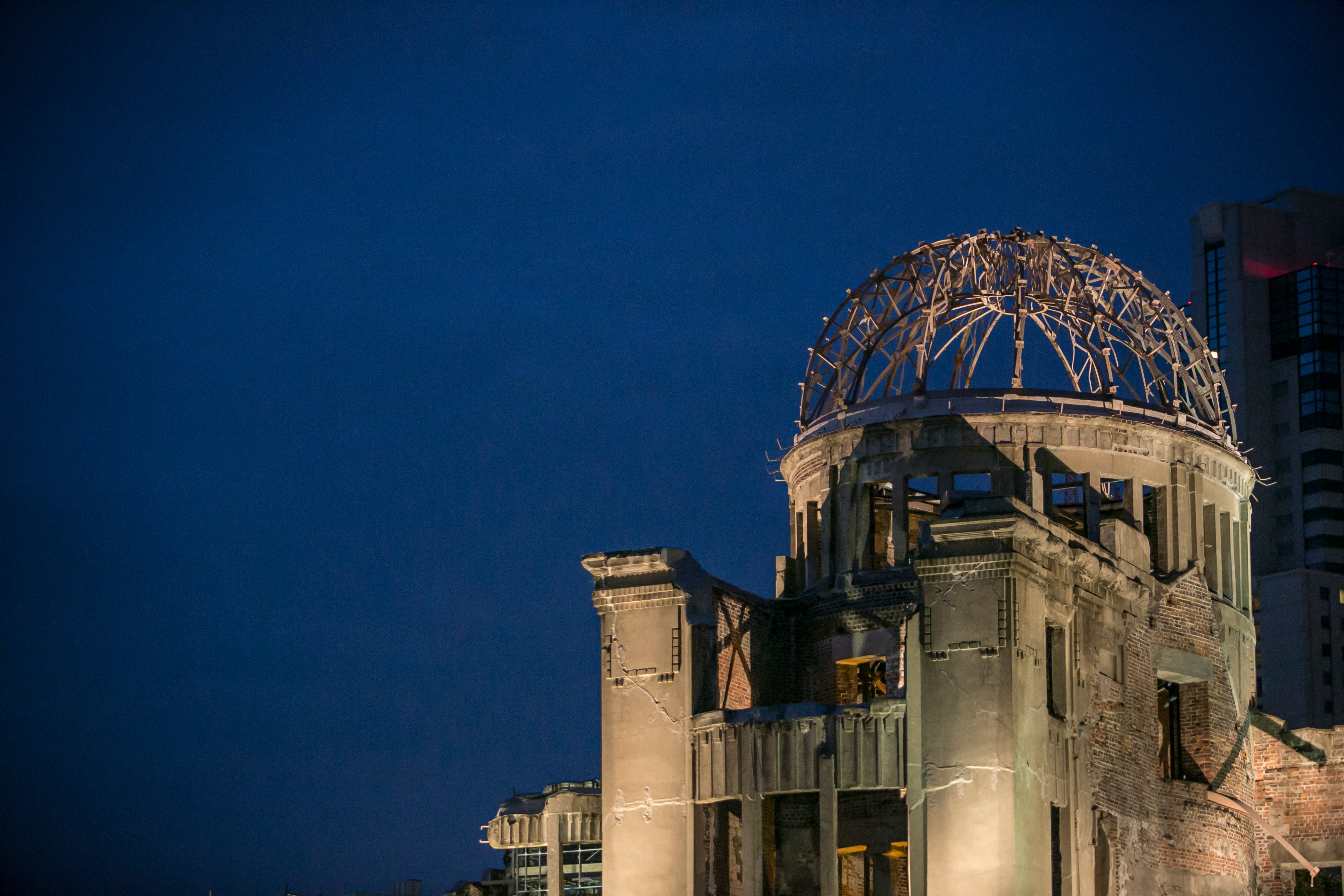 奧巴馬訪廣島前 范長龍訪日本遺留化武地 | 安倍 | 大紀元