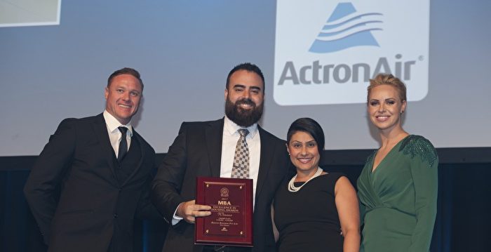 閃亮之夜 RESCON Builders摘姻親房類獎項 | 建築師協會 | 祖母屋 | Rescon Builders | 大紀元