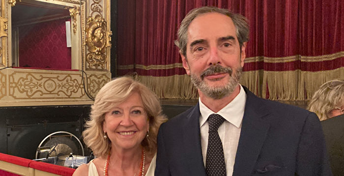 神韻展現人與神的聯繫 經理與之產生共鳴 | 神性 | 天幕 | 意大利帕瑪皇家歌劇院 | 大紀元