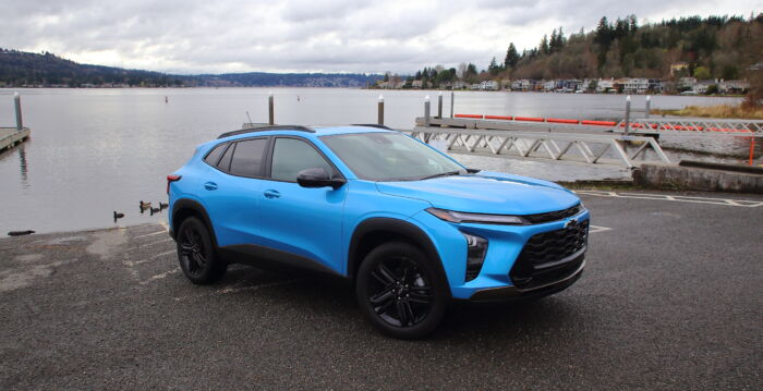 【車評】3缸迷你動力 2025 Chervolet Trax ACTIV - 金山紀元