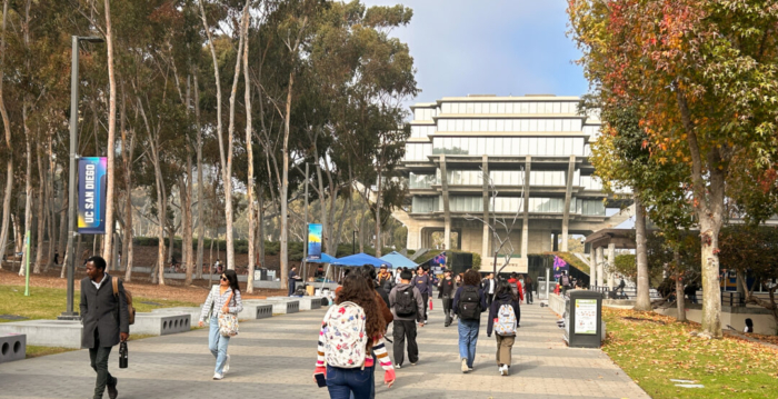 調查：大多數加州人支持精簡聯邦政府 | 調查議題 | 大紀元