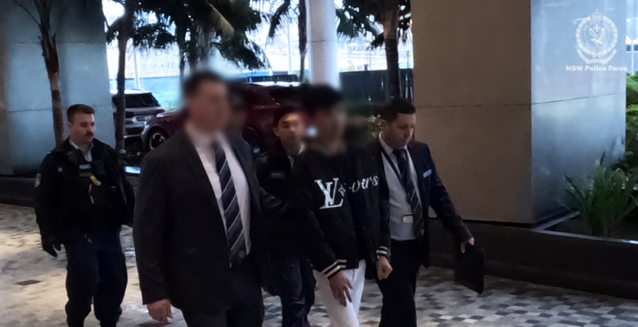 涉主谋诈骗洗钱案 两华男悉尼落网被控 | Strike Force Myddleton | 新州警方 | 大纪元